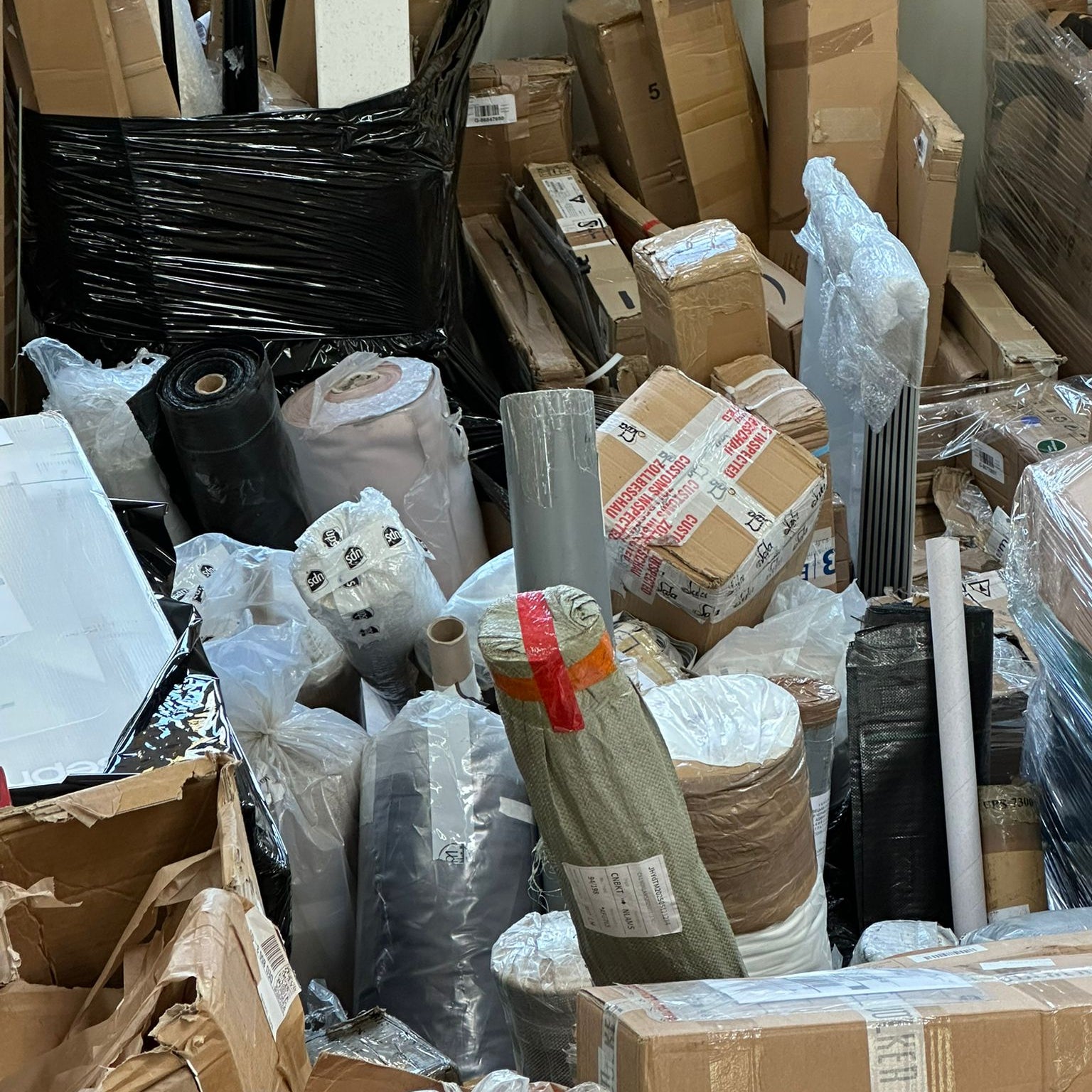 Full Truckload of Mixed Pallets with Oversized Packages – 32 Pallets ...